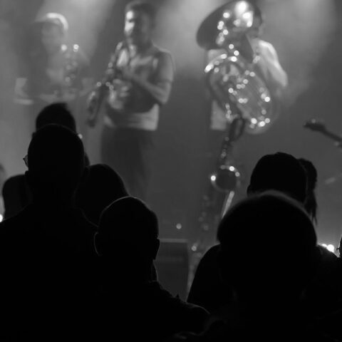 Buck - Electric Brass Music - tuba, saxs, trombone, drum & guitare ...